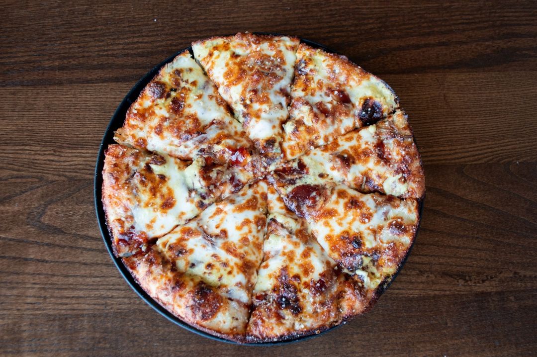 Vic's Pizza - Marry ME'za