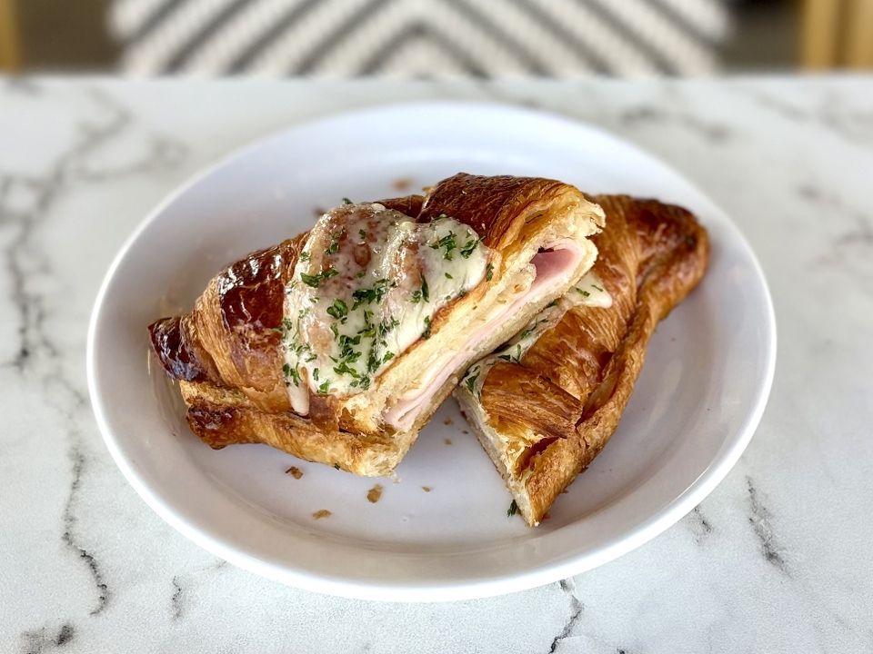 St. Honore Bakery - Division | Toast