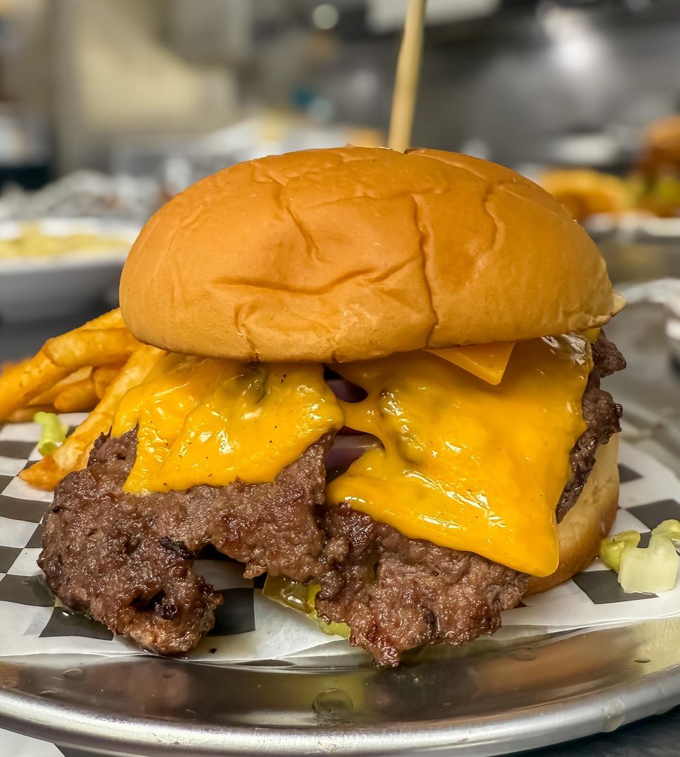Classic Burger | Riverside