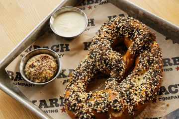 Karbach Brewing - Smoked Hopadillo BBQ Burger