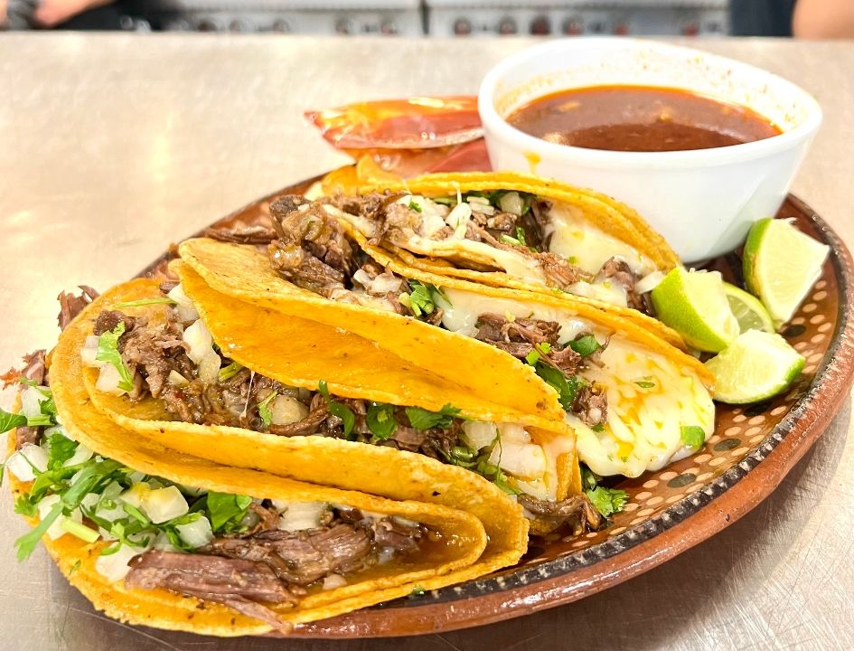 Isla Del Mar Restaurante West Omaha - Pasta Mixteada (Pulpo, camarón ...