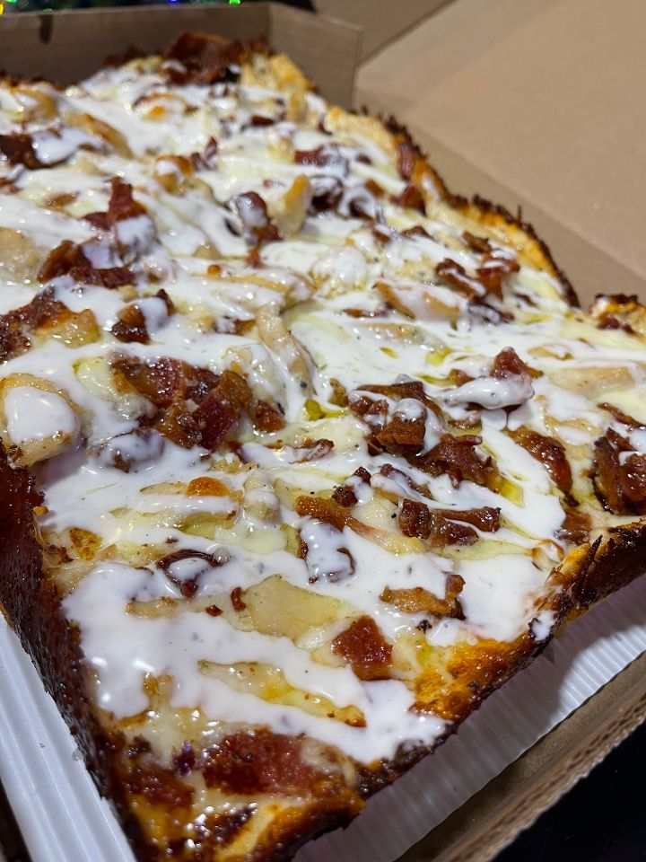 Crust Pizza - Morton - SMALL Round Pizza & 5 Wing Special