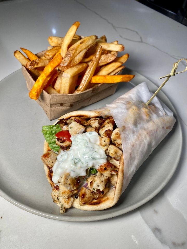 Florence Restaurant Bar 40-13 82nd St | Toast