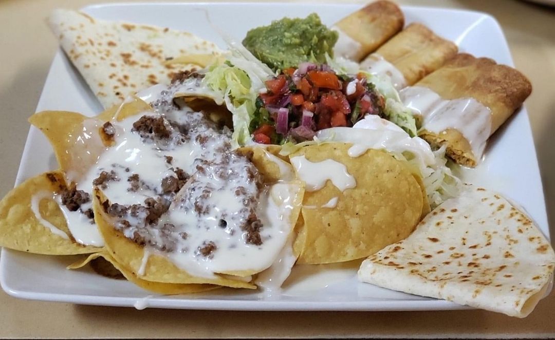 Chuy's Grill & Bar - Flautas (1)