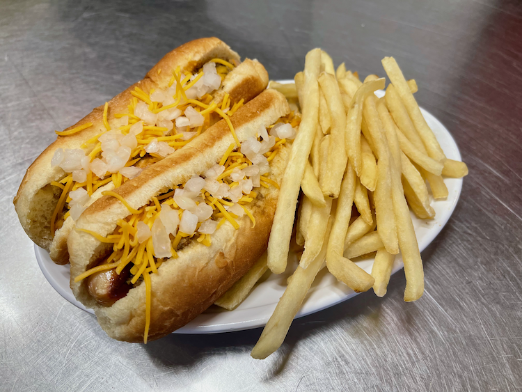 G&L Chili Dogs on Sherman Blvd. | Toast