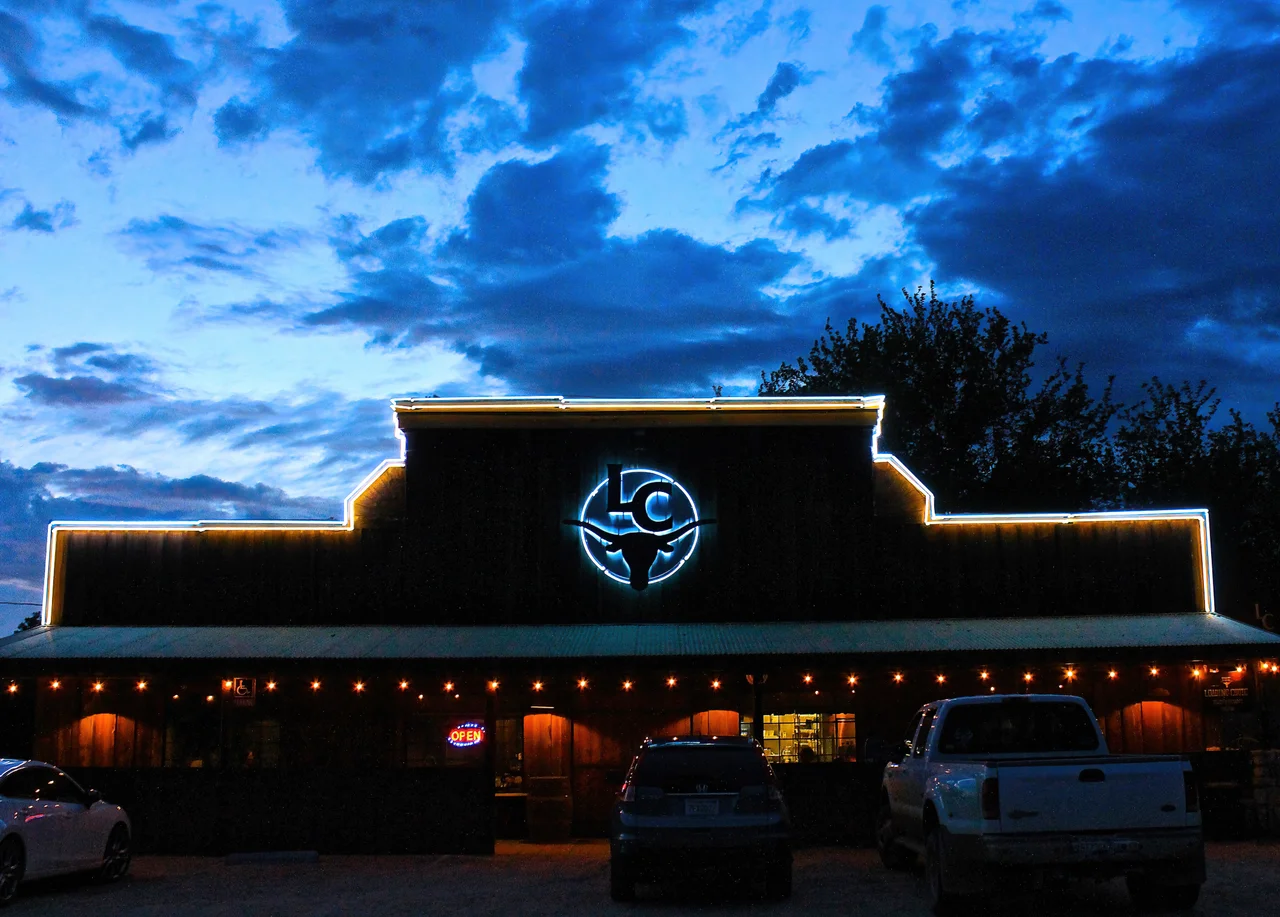 6350 WEBSTER ROAD - Mud Pie