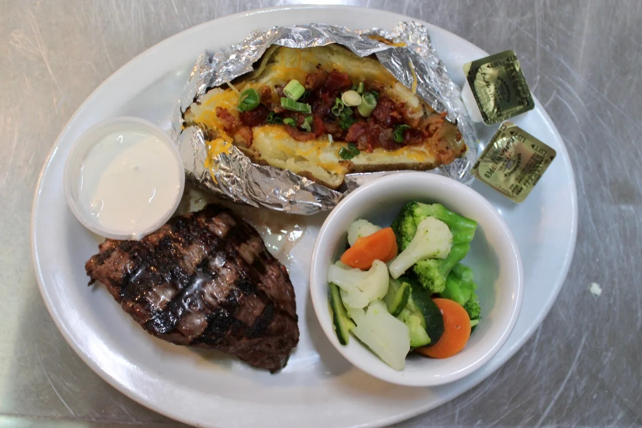 Breeze Way Bar & Grill