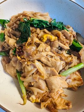 Le' Lert Thai Eatery 19206 SE 1St St 104 | Toast