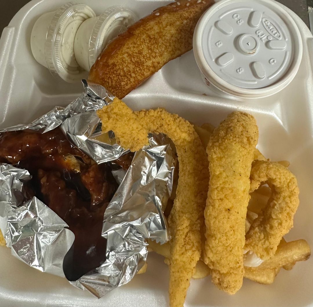 Fish & Chicken | Roosters Restaurant