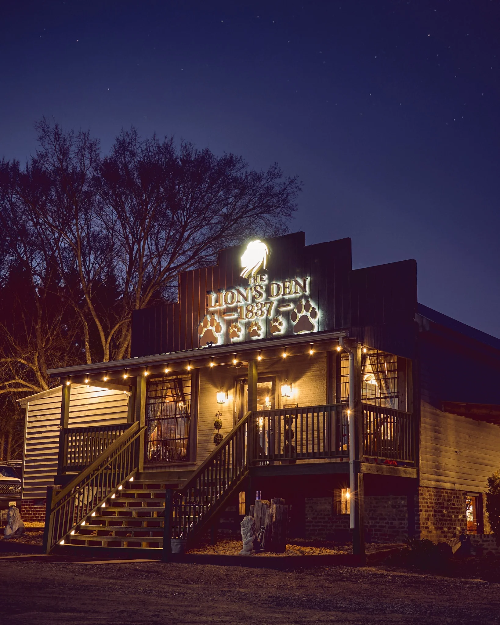 The Lions Den - The Lions Den Restaurant 1837