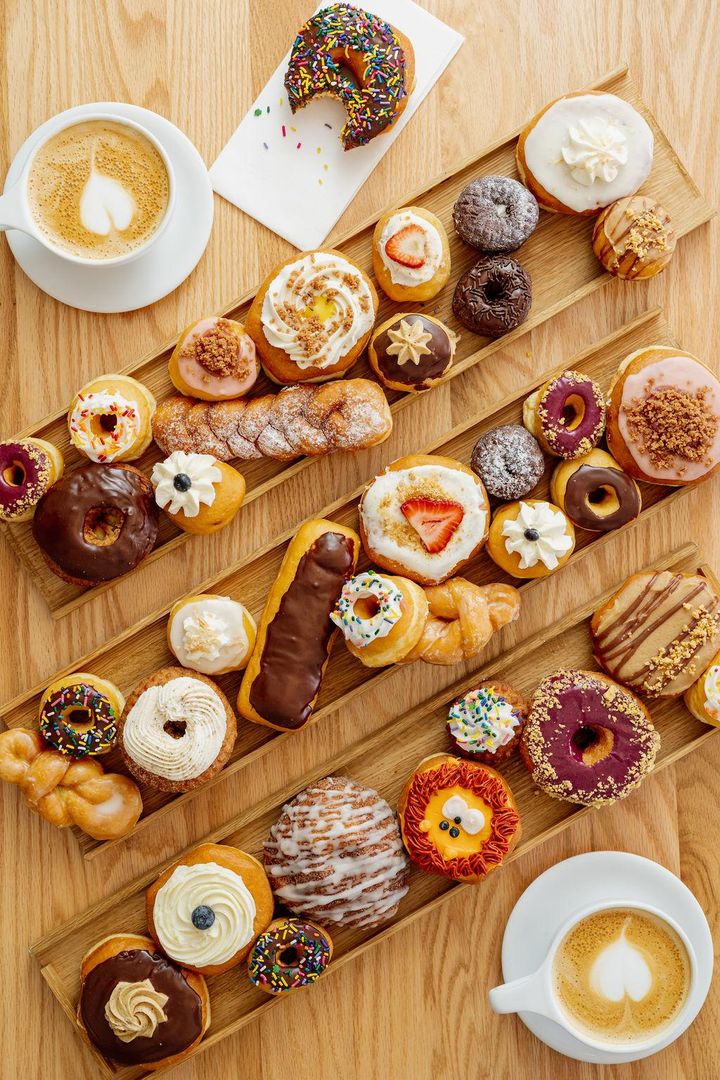 Good Company Doughnuts & Cafe Penn Quarter (Hopkins Bloomberg Building ...