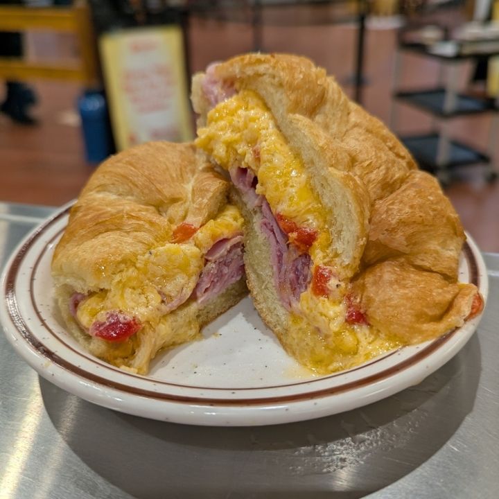 Dairy Store - Ham & Pimento Croissant
