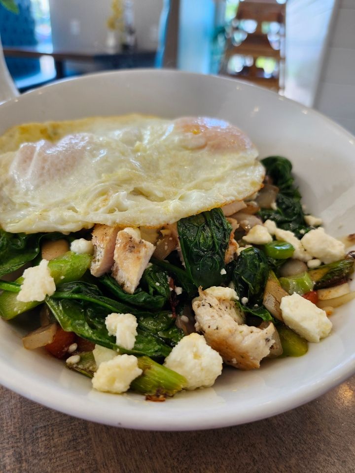 Golden Nest - Oshkosh 1716 Oshkosh Avenue | Toast