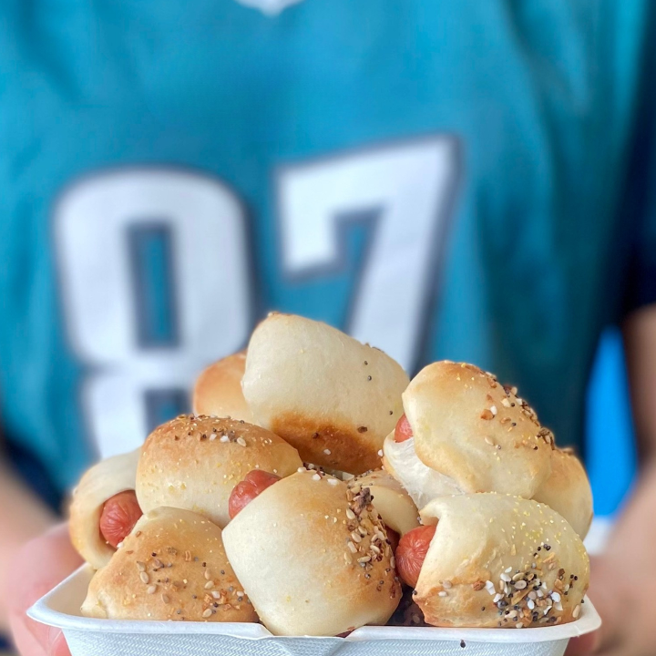 Surf Bagel- Long Neck - Big Game Bagel Dogs