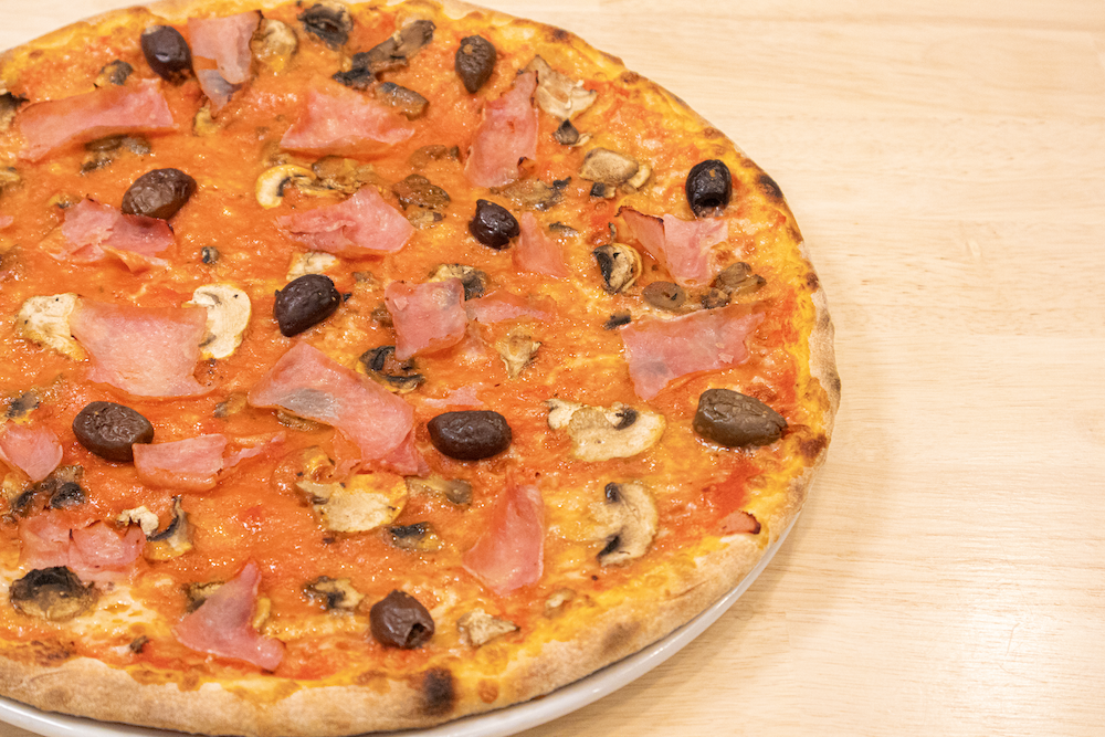 Mister O1 Extraordinary Pizza - Miramar, FL - Sabrina Salad