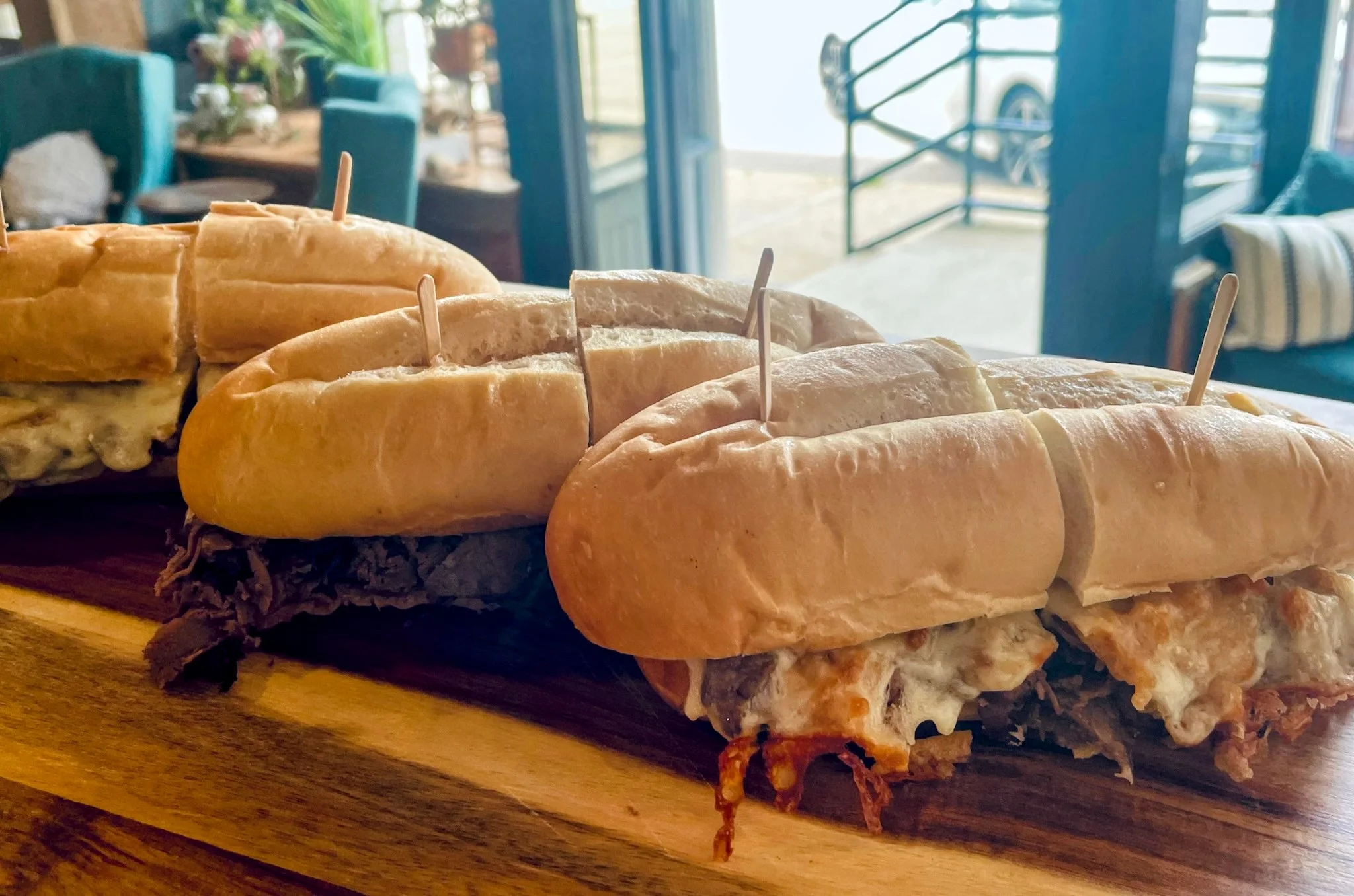 Curtsy's Café & Burger Bar