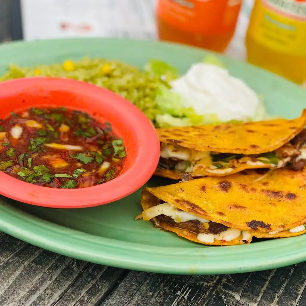 5912 Hampton Ave - Mexican Chimi