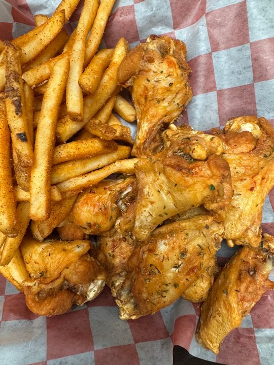 Coach's Bar & Grill West Point - Fanta Orange