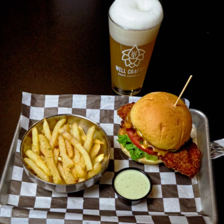 Lansdale, PA - French Dip and Kettle Chips