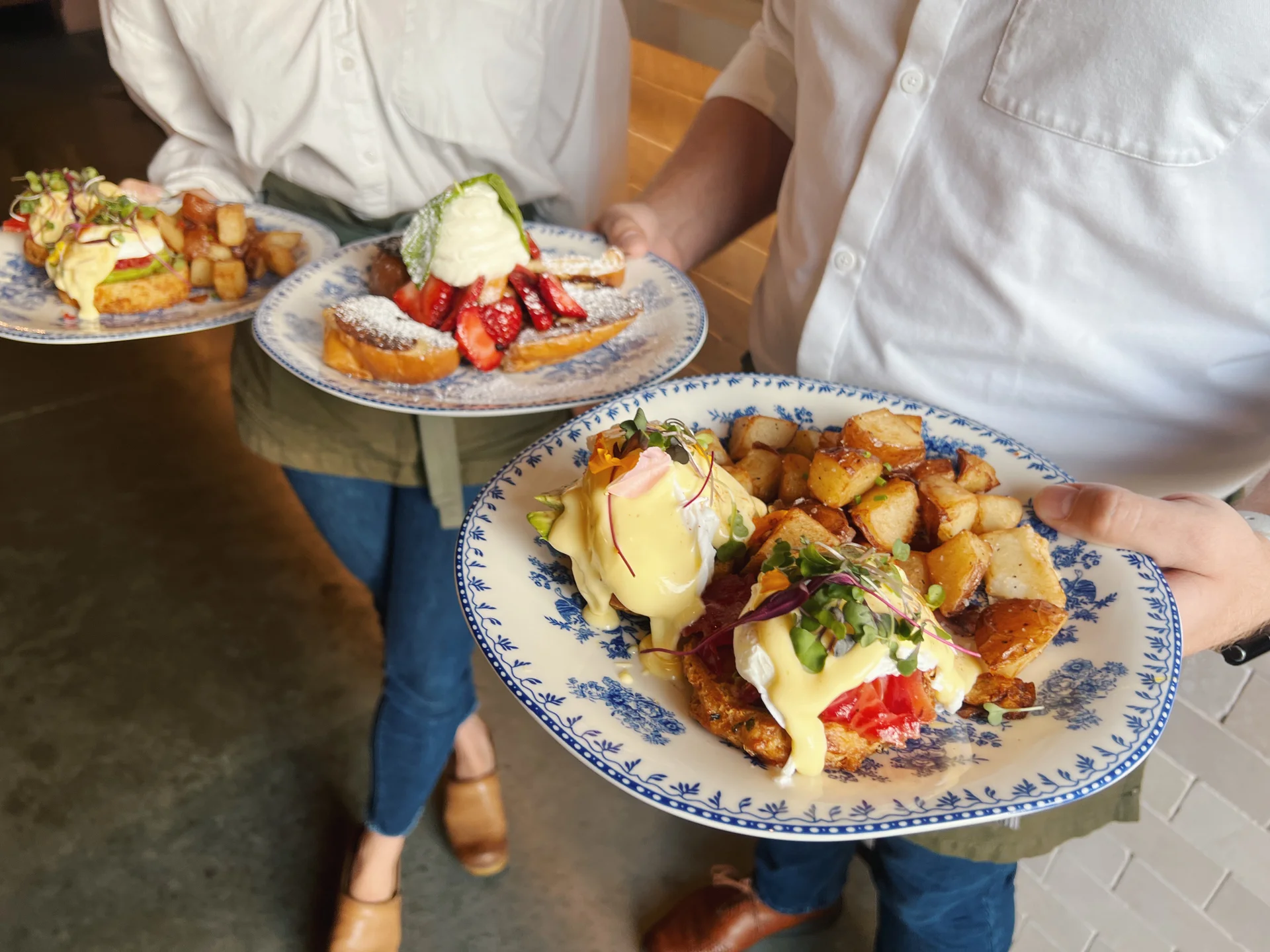 2520 Columbia House Blvd #108 - Seafood Omelette