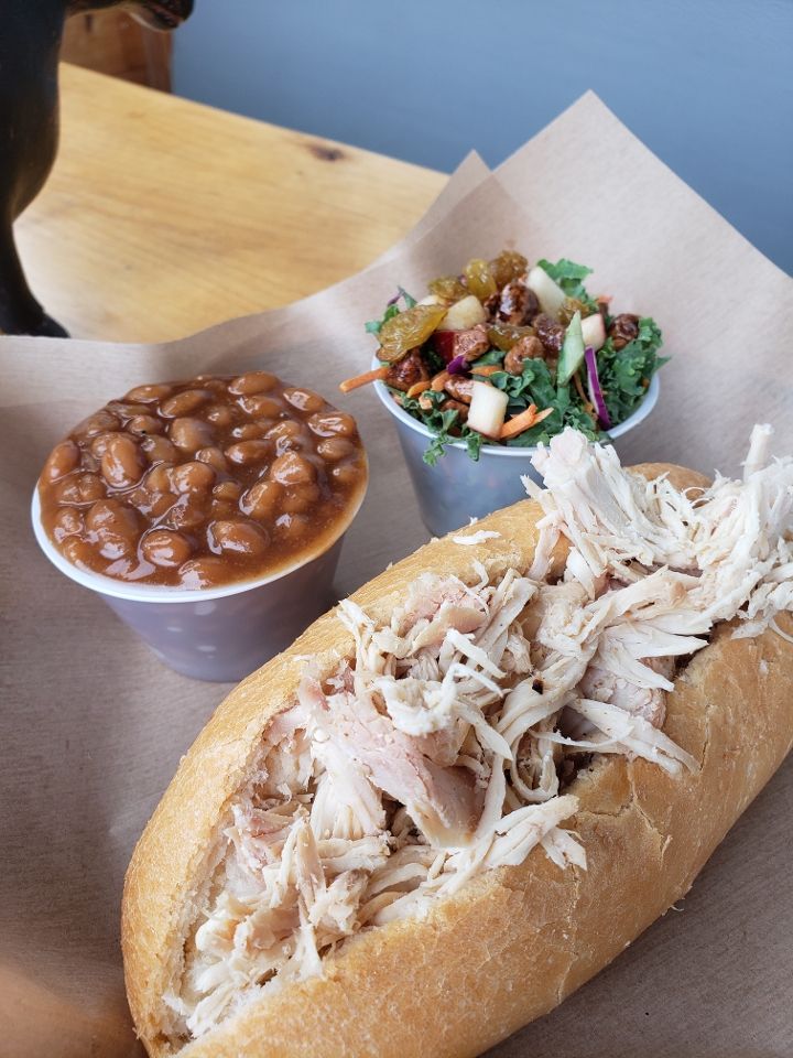 Piggin' Out Smokehouse - Option 1 (feeds 5)