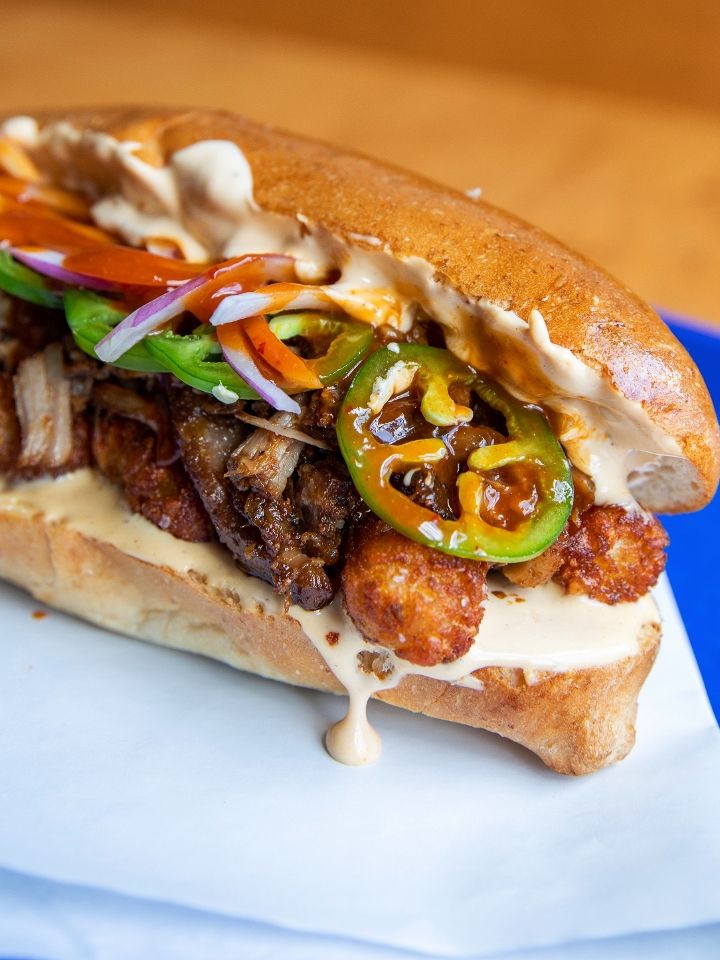 BILL'S SANDWICH PALACE - PORKY PIG