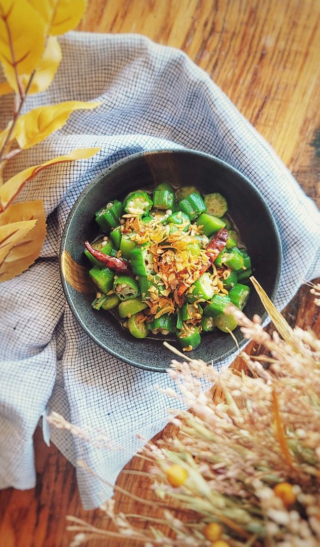 Bowl and Plate Eatery 918 Magnolia Ave Unit B - Oolong tea (Unsweetened)