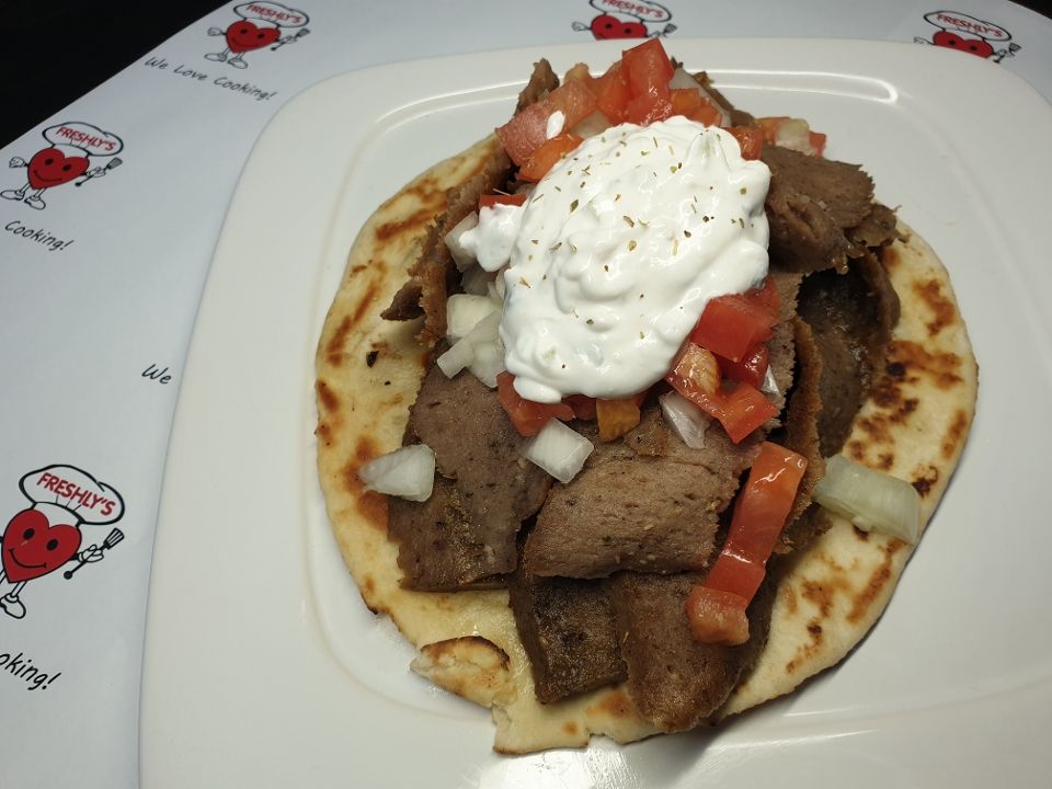 Freshly's Gyros & Cornedbeef - Original Gyro