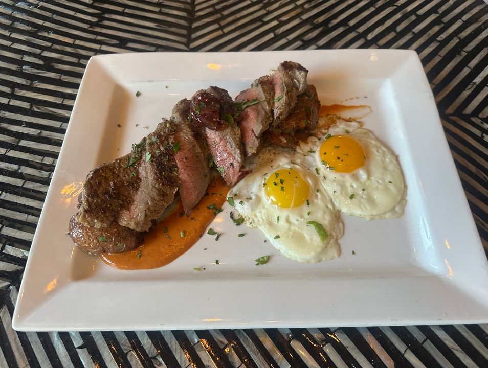 Foch Café & Bistro 21 E 6th St #146 - Duck Hash