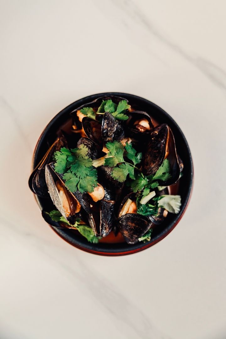 Oak & Vine 75 Cedar Swamp Rd | Toast