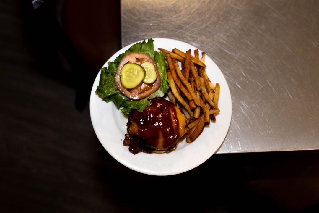 20750 John J Williams Highway - Steakhouse Burger