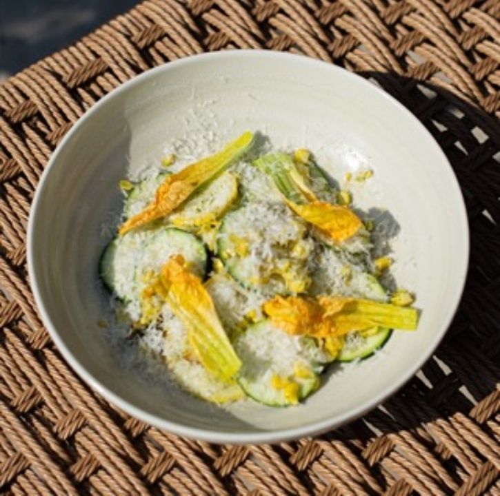 10 Windmill Lane - Side of Papas