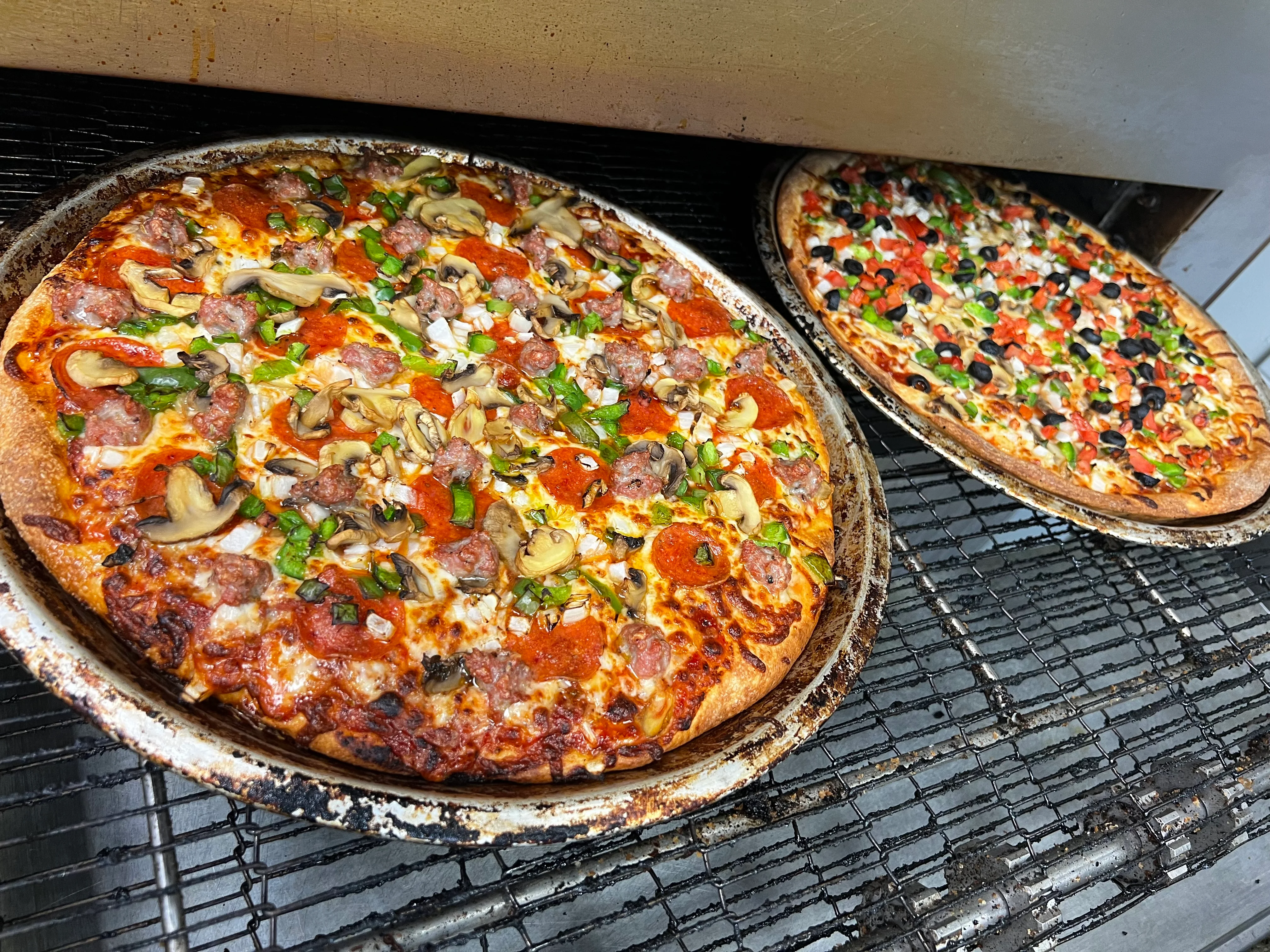 Pizza by Robert | 440-899-9750 | Westlake - 9" Small