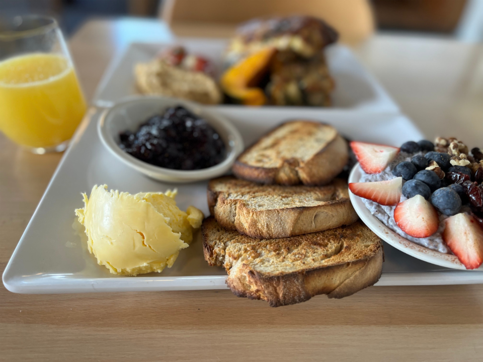 9 Miles East Farm - Mojo Chicken 1toGO Entree