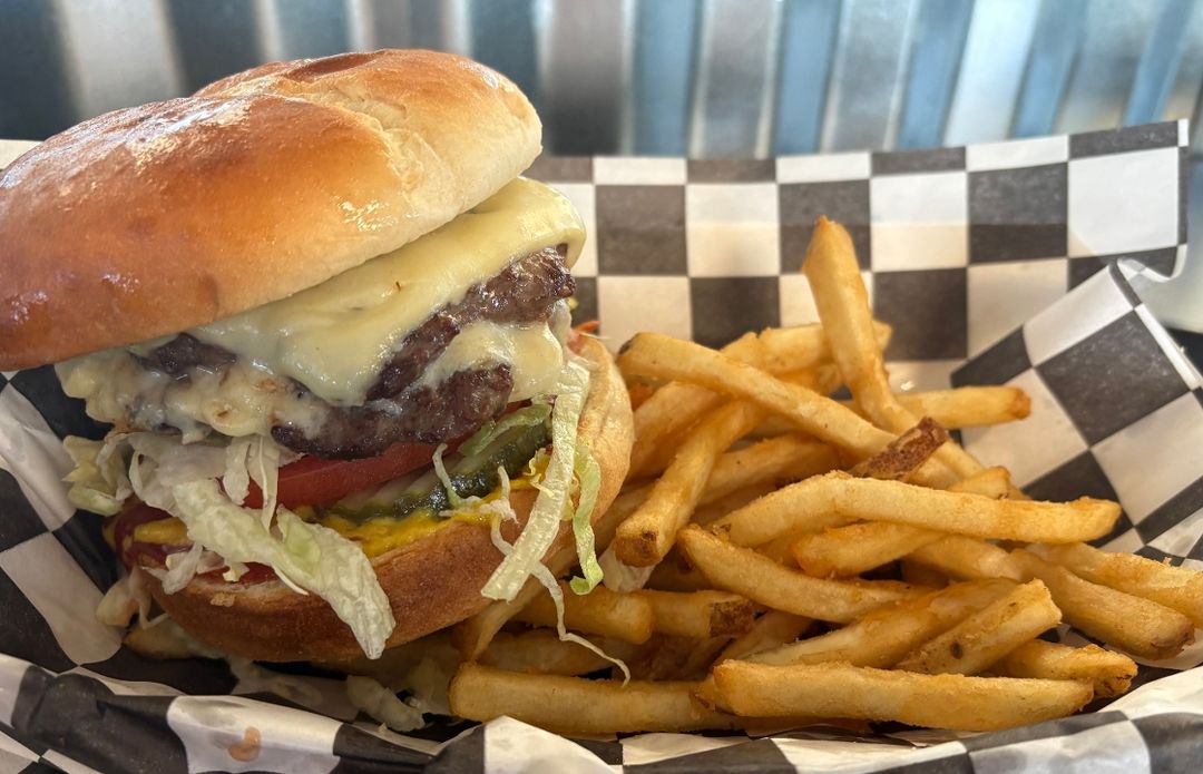 Bolt Burgers & Shakes - Blue Lagoon Red Bull