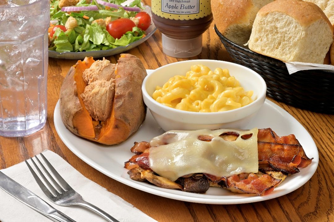 Der Dutchman Sarasota - Garlic Mushroom Swiss Burger