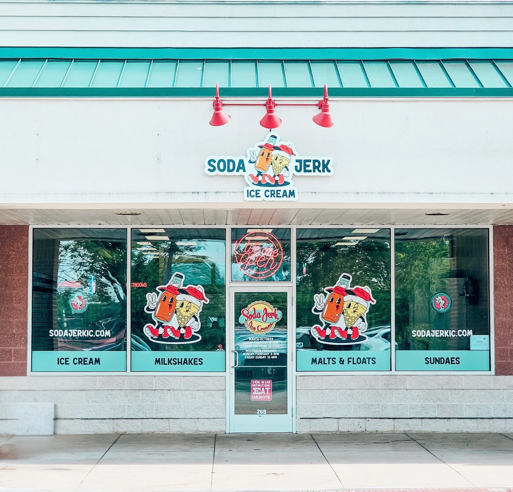 26B Rising Sun Town Center - Bottle Caps Theater Box