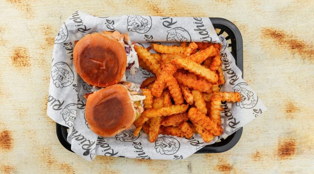 Richie's Hot Chicken - Alamo Ranch - Dr. Pepper