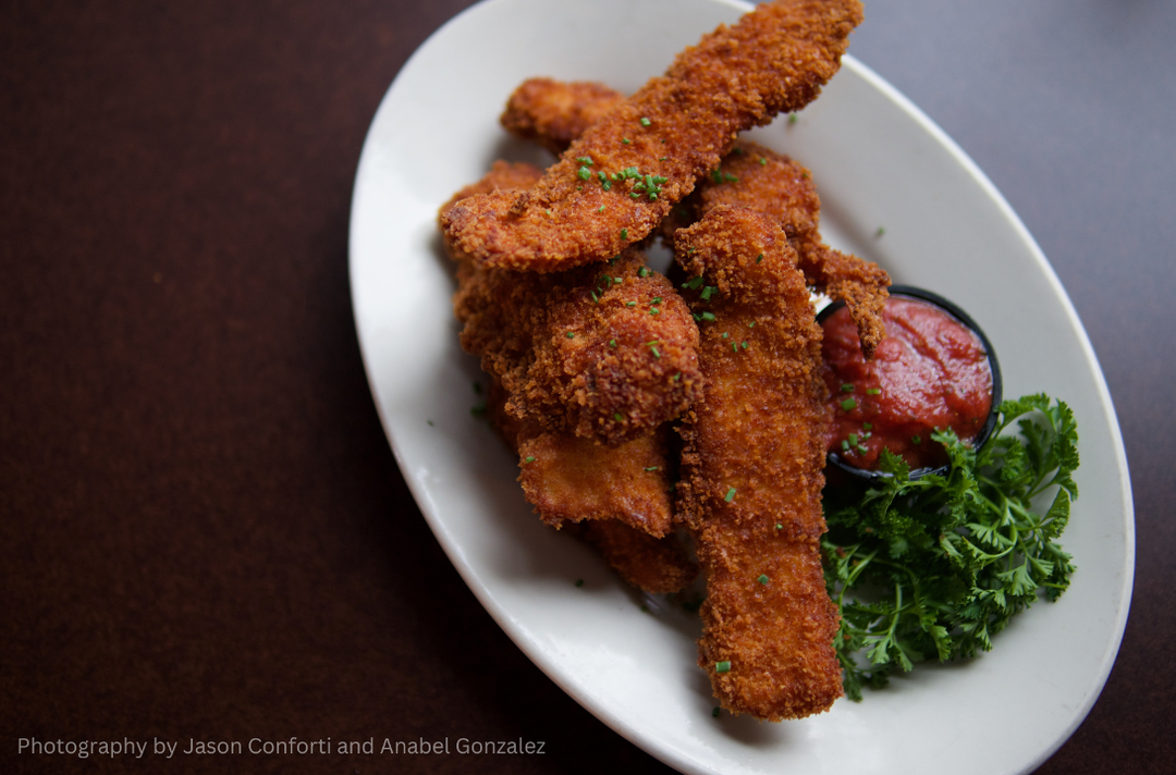 Bella's Italian Cafe - Spaghetti with Red or White Clam Sauce