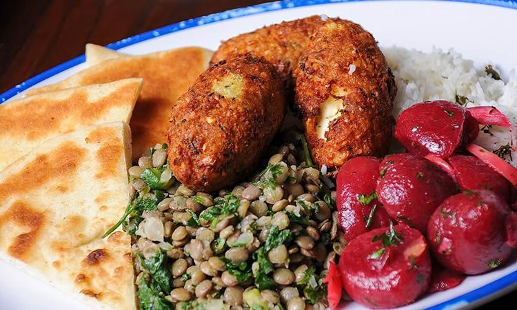 Ilios Crafted Greek- Oakhurst - Seasonal Salad- FIG & GOAT CHEESE