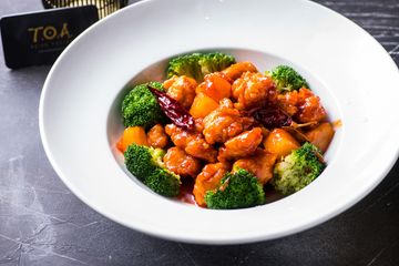 TOA Asian Fusion - Merrick 33 Sunrise Highway - Build You Own 2 ...