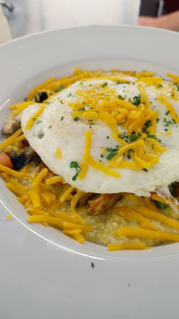 Fixins 8300 East Oak Island Drive, Oak Island NC 28465 - Quiche, saus ...