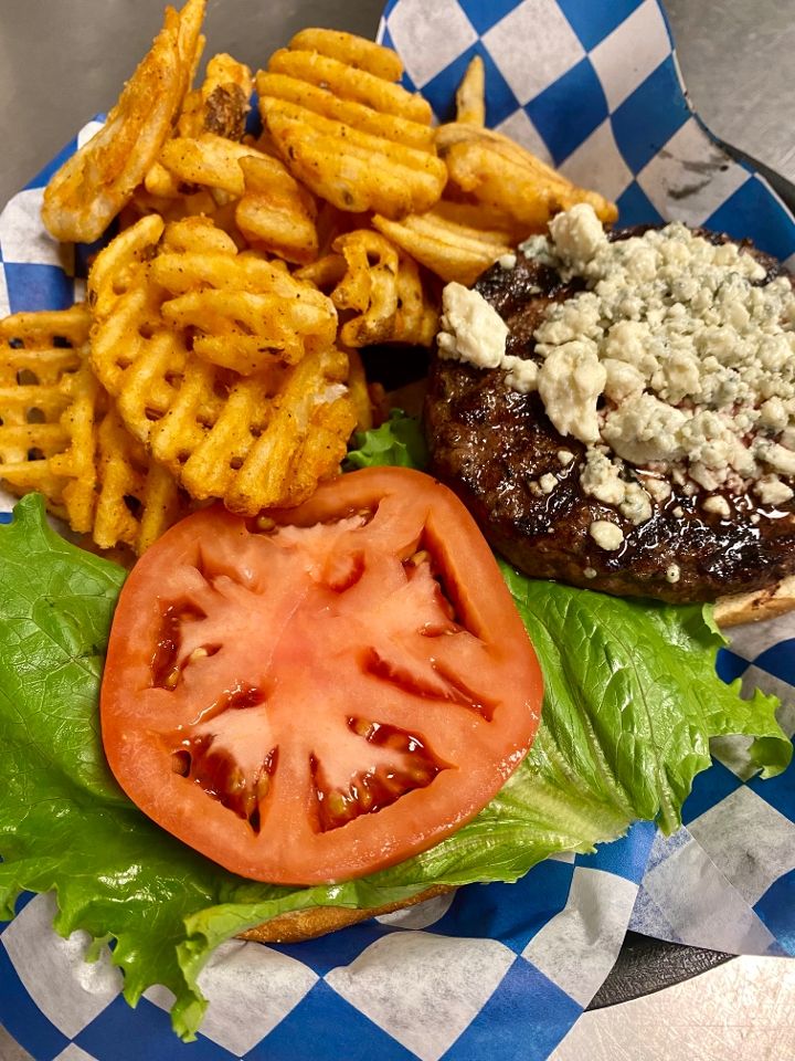 The Grille at The Train Station - Basic Burger