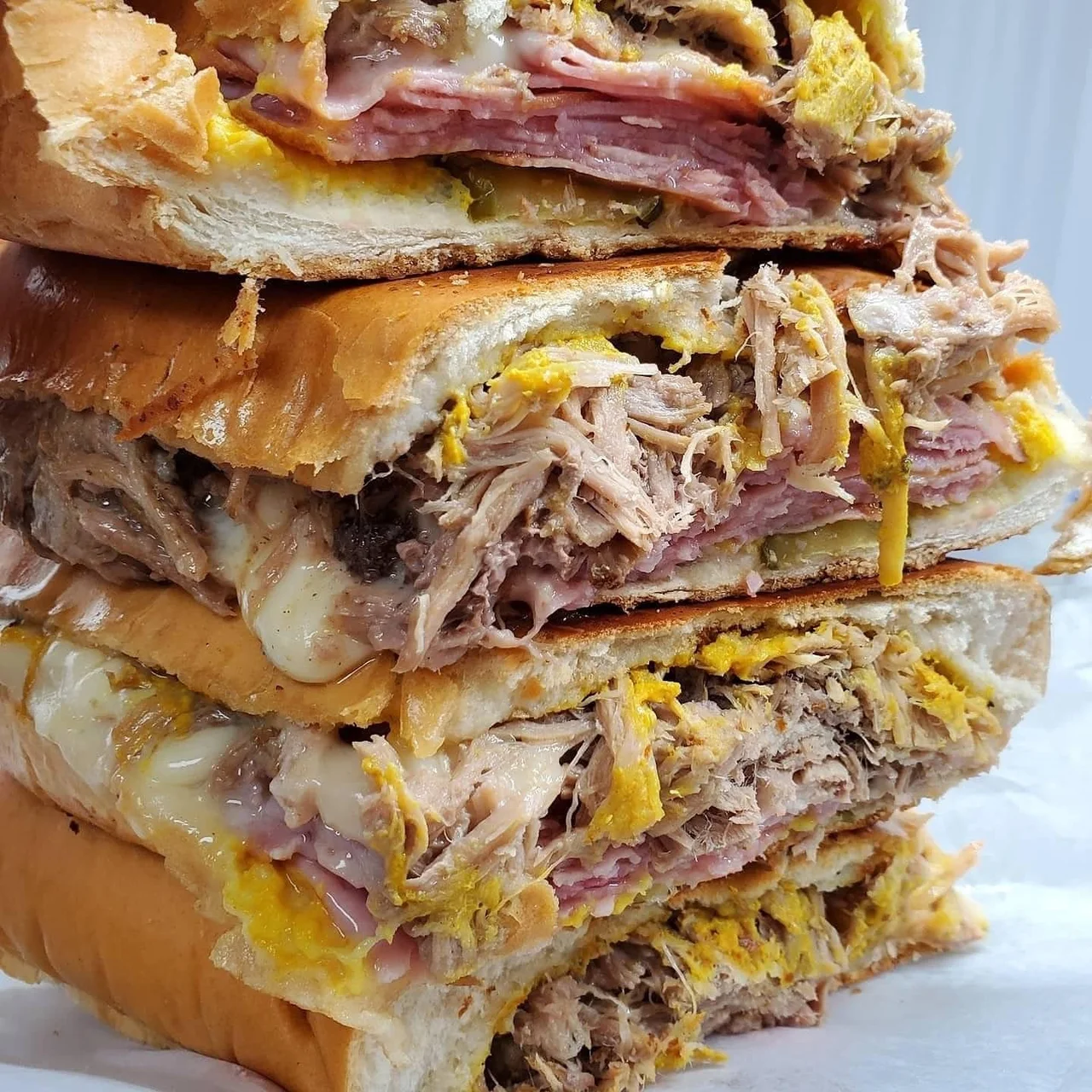 Parva Deland - Slices of Pan Tostado con Mantequilla