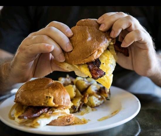 Matt's Big Breakfast Arrowhead - SPECIAL SCRAMBLE (APPLE GOUDA)