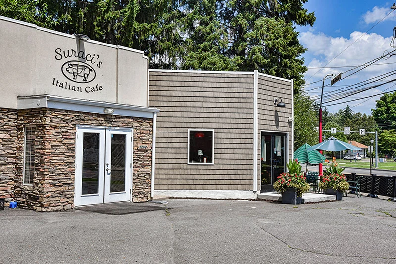 Suraci’s - 100 Smoked Wings