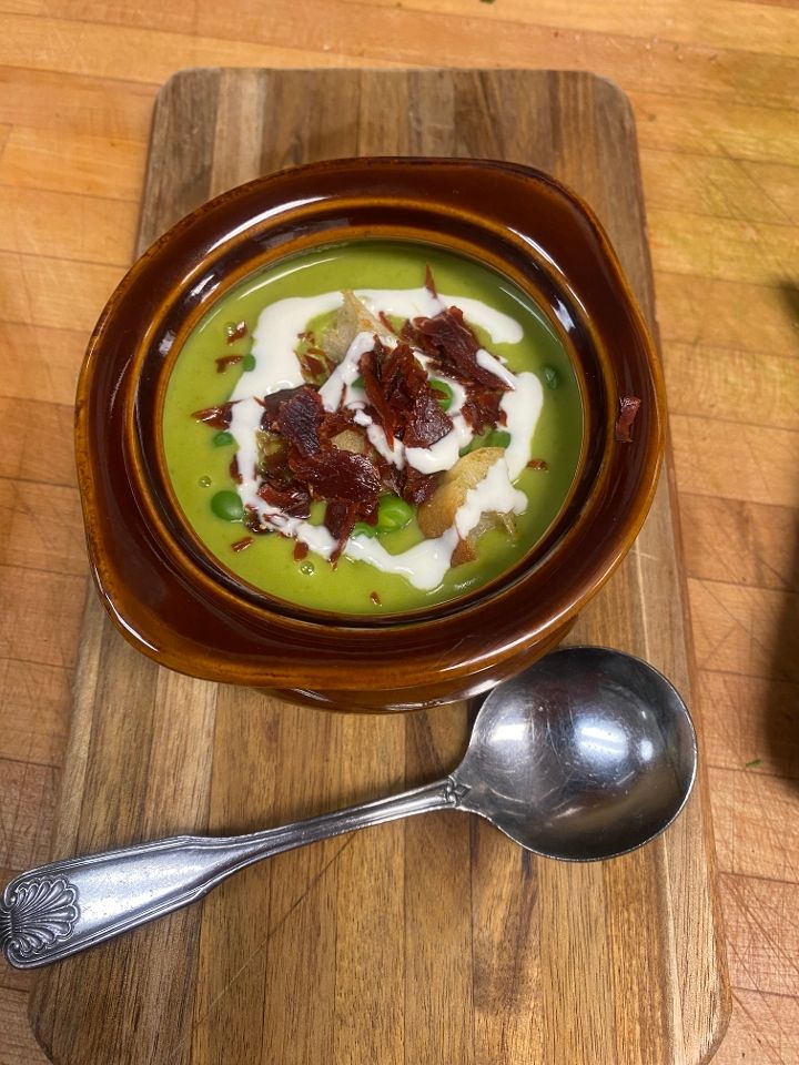 28 Wilmington Ave Unit E - "No Wire Hangers!" Pizza