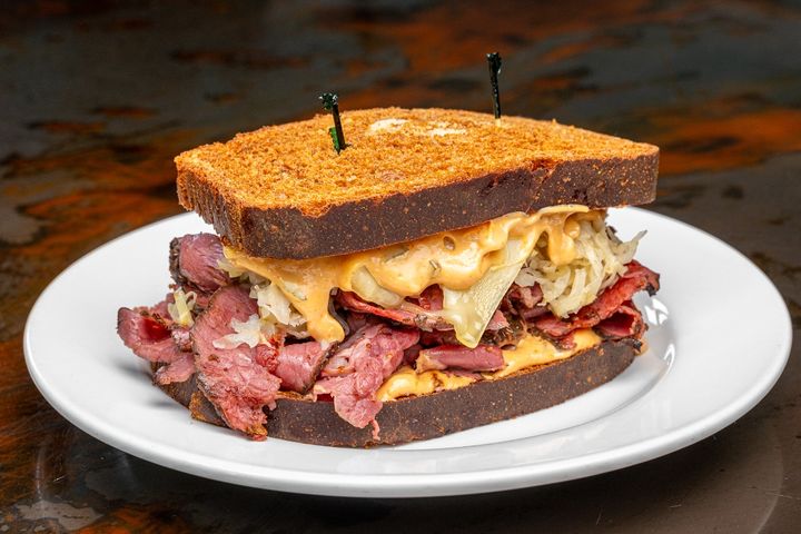 NE DEKUM PUB - Breakside | Seek and Enjoy