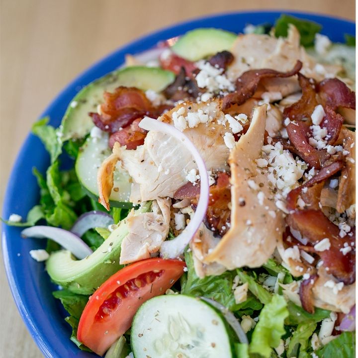 Alexandria - Lucky Clucker Salad