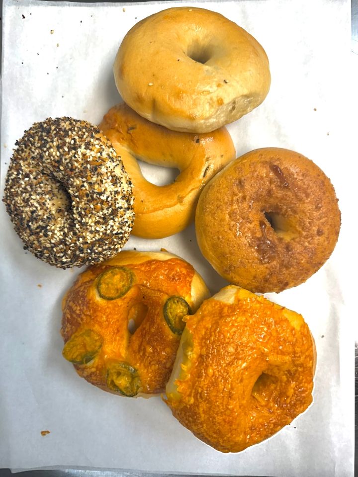 Crieve Hall Bagel Co. - Inglewood - Hot Sauce Nashville (RED)